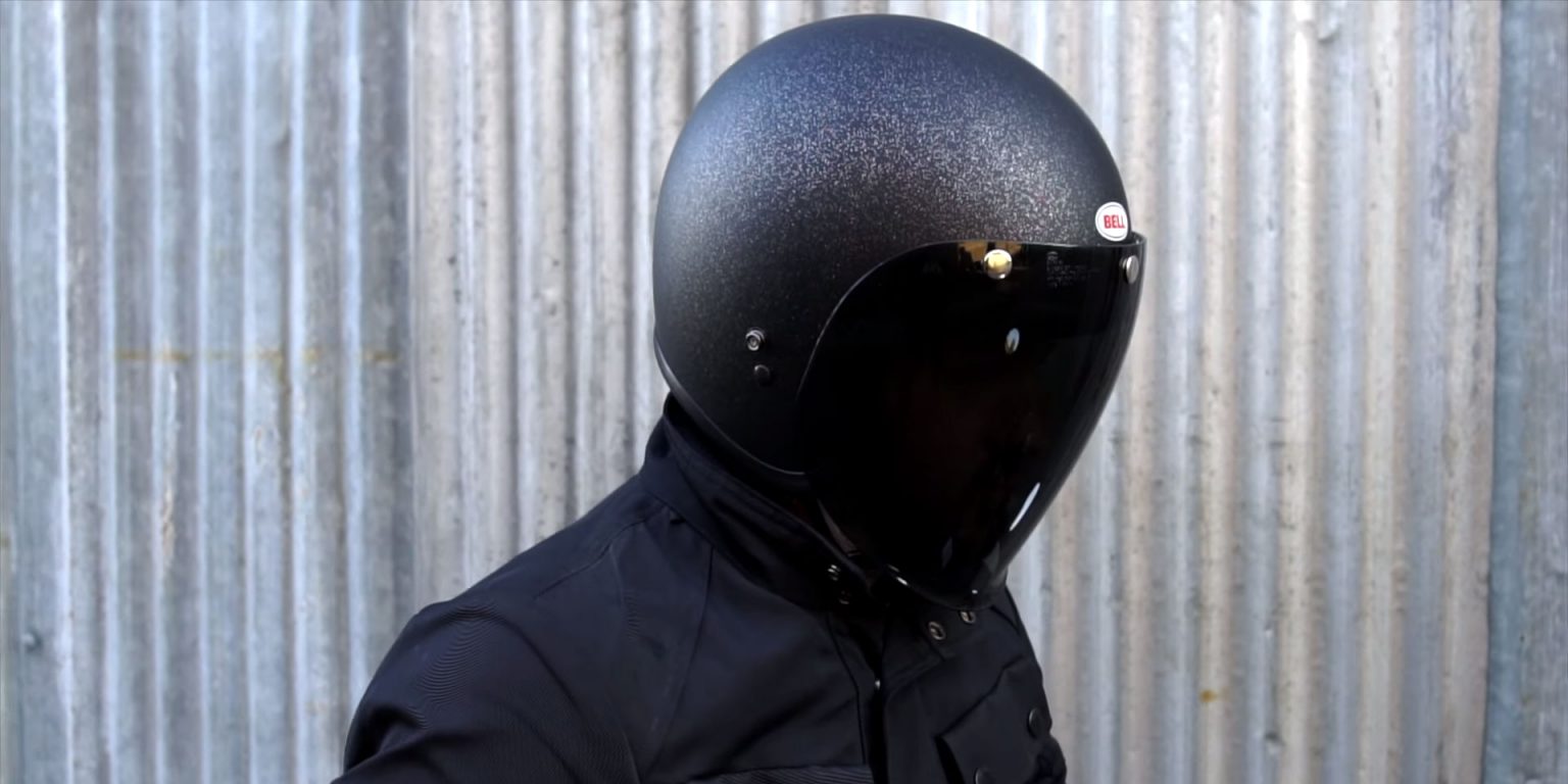 Bell Custom 500 Review [Super Lightweight]